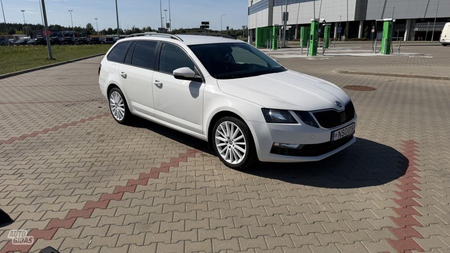 Skoda Octavia 2017 in Vilnius, with an engine capacity of 1.60 L and mileage of 297 thousand km for 9600 €, photo 4 on AUTOMOTO.COM.LV