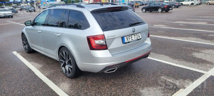 Skoda Octavia 2018 in Riga, with an engine capacity of 2.00 L and mileage of 255 thousand km for 12500 €, photo 5 on AUTOMOTO.COM.LV