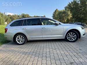 Skoda Octavia 2019 in Riga, with an engine capacity of 2.00 L and mileage of 139 thousand km for 12975 €, photo 4 on AUTOMOTO.COM.LV