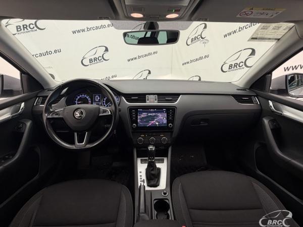 Skoda Octavia 2019 in Vilnius on AUTOMOTO.COM.LV Skoda Octavia 2019 in Vilnius, with an engine capacity of 1.60 L and mileage of 256 thousand km for 8900 €, photo 4 on AUTOMOTO.COM.LV
