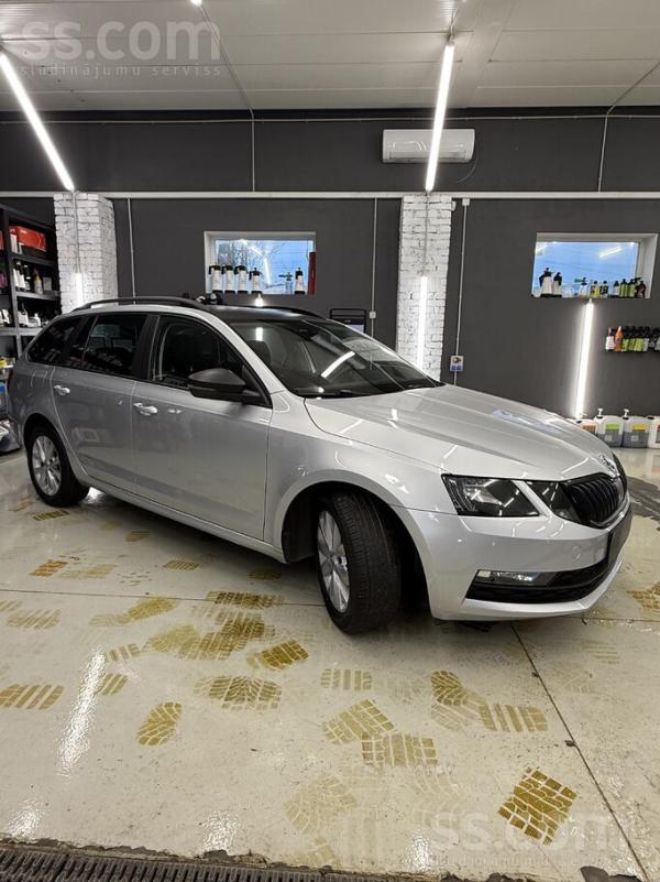 Skoda Octavia 2020 in Riga, with an engine capacity of 1.60 L and mileage of 112 thousand km for 12500 €, photo 3 on AUTOMOTO.COM.LV