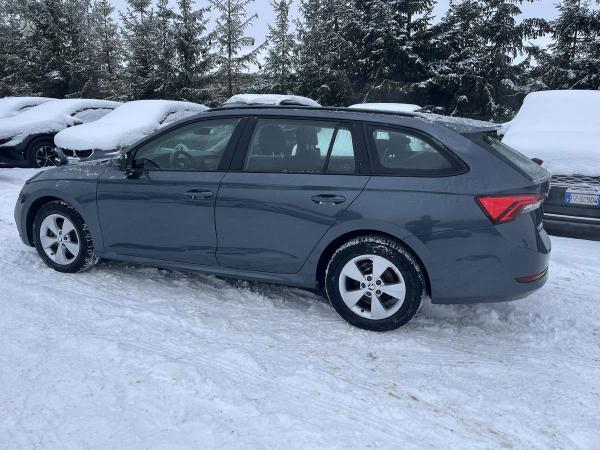 Skoda Octavia 2021 in Kaunas, with an engine capacity of 1.97 L and mileage of 150 thousand km for 14450 €, photo 4 on AUTOMOTO.COM.LV