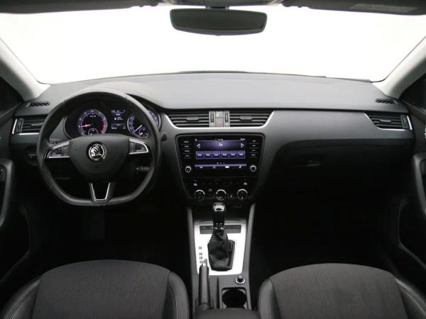 Skoda Octavia 2021 in Vilnius, with an engine capacity of 1.50 L and mileage of 187 thousand km for 13999 €, photo 2 on AUTOMOTO.COM.LV