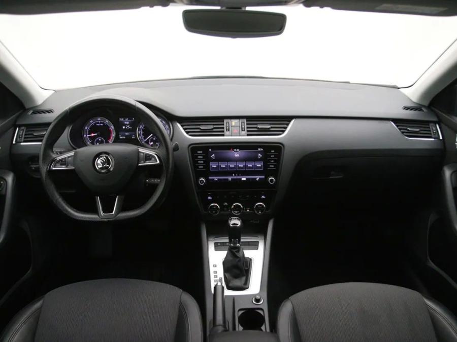 Skoda Octavia 2021 in Vilnius, with an engine capacity of 1.50 L and mileage of 187 thousand km for 13999 €, photo 3 on AUTOMOTO.COM.LV
