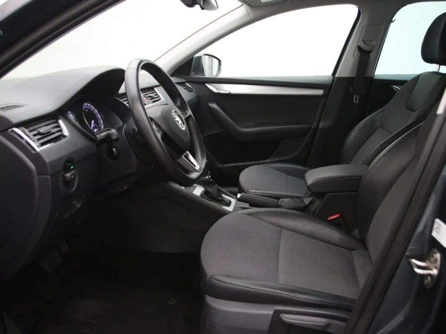 Skoda Octavia 2021 in Vilnius, with an engine capacity of 1.50 L and mileage of 187 thousand km for 13999 €, photo 5 on AUTOMOTO.COM.LV