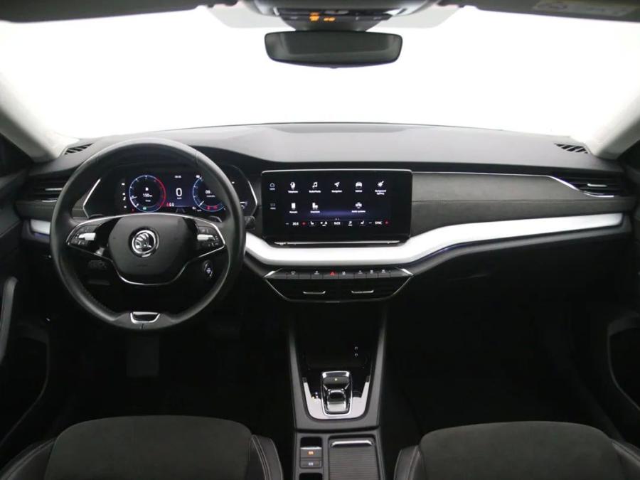 Skoda Octavia 2021 in Vilnius, with an engine capacity of 2.00 L and mileage of 206 thousand km for 16199 €, photo 3 on AUTOMOTO.COM.LV