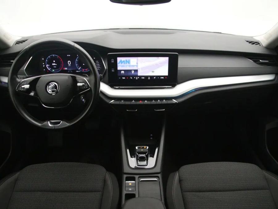 Skoda Octavia 2021 in Vilnius, with an engine capacity of 2.00 L and mileage of 160 thousand km for 16499 €, photo 3 on AUTOMOTO.COM.LV