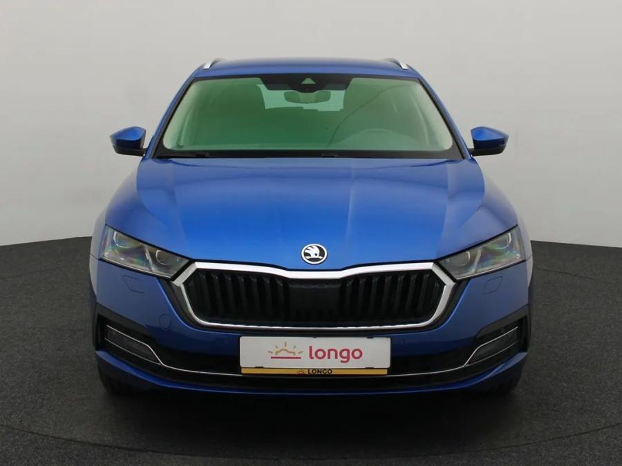 Skoda Octavia 2022 in Vilnius, with an engine capacity of 2.00 L and mileage of 210 thousand km for 17299 €, photo 4 on AUTOMOTO.COM.LV