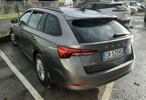 Skoda Octavia 2023 in Kaunas, with an engine capacity of 1.97 L and mileage of 157 thousand km for 7500 €, photo 2 on AUTOMOTO.COM.LV