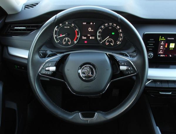 Skoda Octavia 2023 in Vilnius, with an engine capacity of 1.50 L and mileage of 57 thousand km for 21650 €, photo 5 on AUTOMOTO.COM.LV