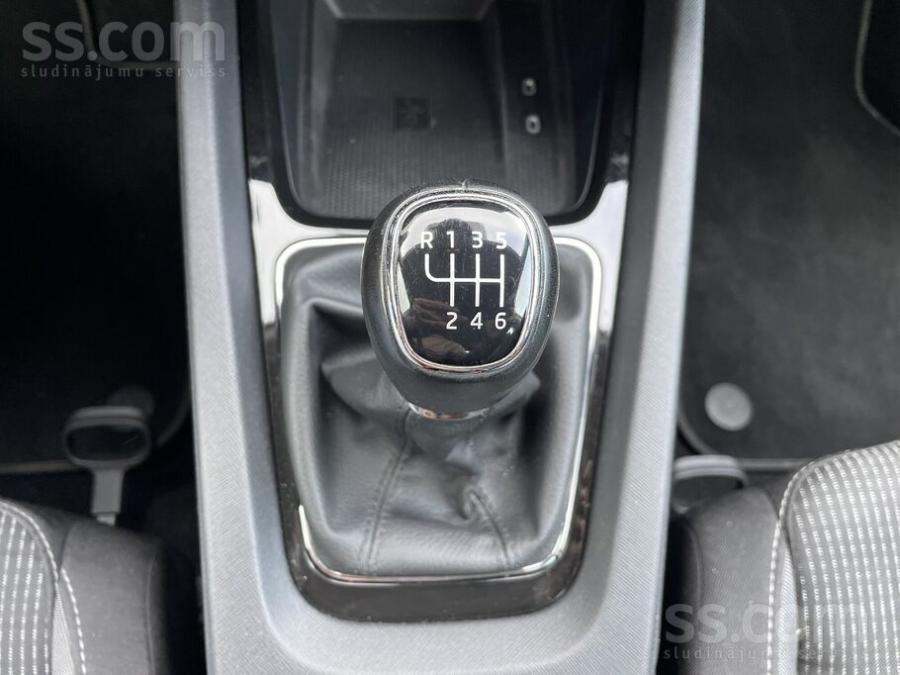 Skoda Octavia 2023 in Riga, with an engine capacity of 2.00 L and mileage of 199 thousand km for 12990 €, photo 22 on AUTOMOTO.COM.LV