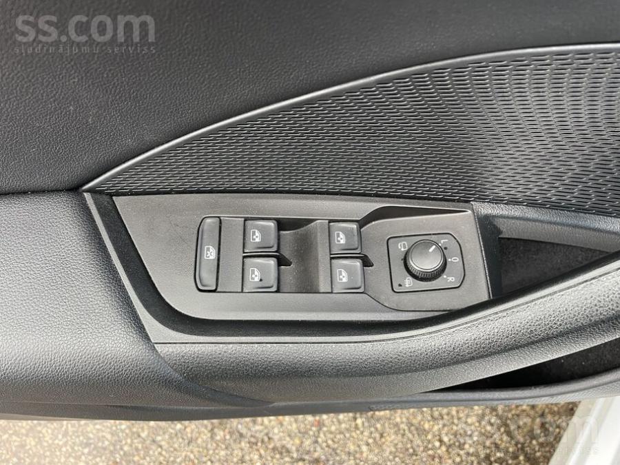 Skoda Octavia 2023 in Riga, with an engine capacity of 2.00 L and mileage of 199 thousand km for 12990 €, photo 26 on AUTOMOTO.COM.LV