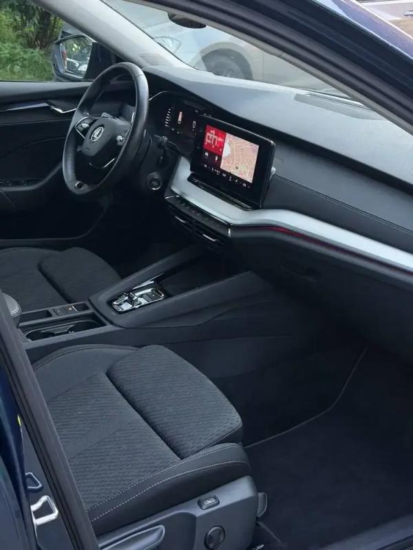 Skoda Octavia 2023 in Riga, with an engine capacity of 1.40 L and mileage of 35 thousand km for 24980 €, photo 9 on AUTOMOTO.COM.LV