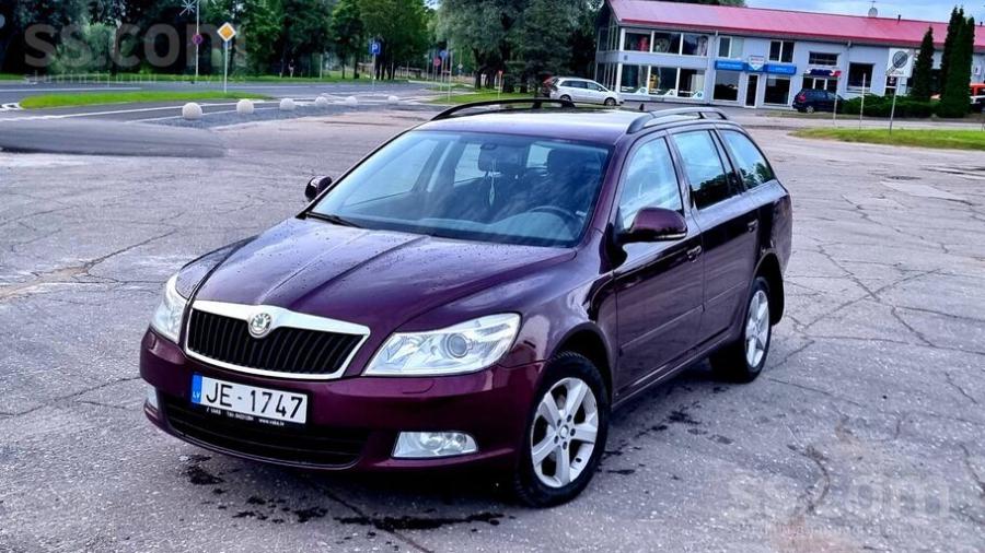 Фиолетовый Шкода Октавия 2013 в Цесис, объемом двигателя 2.00 л и пробегом 317 тыс. км за 2995 €, фото 1 на AUTOMOTO.COM.LV