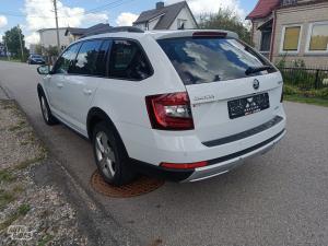 White Skoda Octavia 2020 in Kaunas, with an engine capacity of 2.00 L and mileage of 294 thousand km for 11300 €, photo 5 on AUTOMOTO.COM.LV