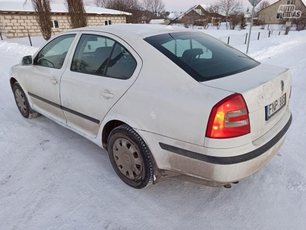 Balts Skoda Octavia 2005 Viļņa, ar dzinēja tilpumu 1.90 L un nobraukumu 321 tūkst. km par 600 €, foto 2 vietnē AUTOMOTO.COM.LV