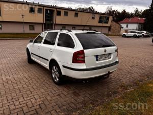 Белый Шкода Октавия 2007 в Цесис, объемом двигателя 1.90 л и пробегом 329 тыс. км за 2000 €, фото 5 на AUTOMOTO.COM.LV