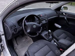 Белый Шкода Октавия 2007 в Цесис, объемом двигателя 1.90 л и пробегом 329 тыс. км за 2000 €, фото 7 на AUTOMOTO.COM.LV