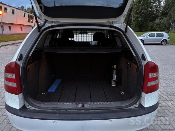 White Skoda Octavia 2007 in Cesis, with an engine capacity of 1.90 L and mileage of 329 thousand km for 2000 €, photo 9 on AUTOMOTO.COM.LV