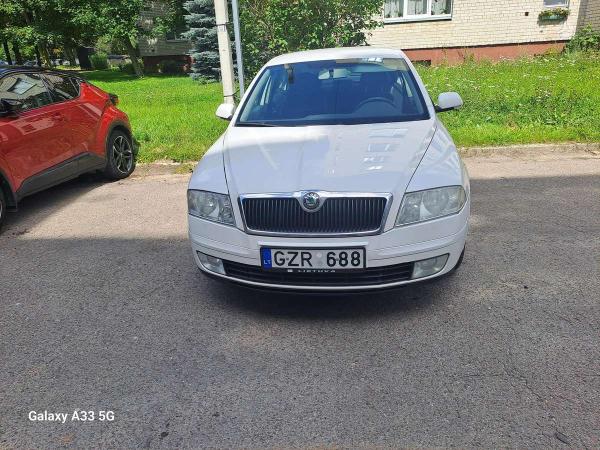 Balts Skoda Octavia 2008 Kauņa, ar dzinēja tilpumu 1.90 L un nobraukumu 270 tūkst. km par 1100 €, foto 1 vietnē AUTOMOTO.COM.LV