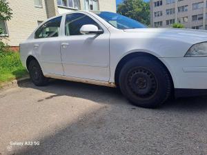 Balts Skoda Octavia 2008 Kauņa, ar dzinēja tilpumu 1.90 L un nobraukumu 270 tūkst. km par 1100 €, foto 4 vietnē AUTOMOTO.COM.LV
