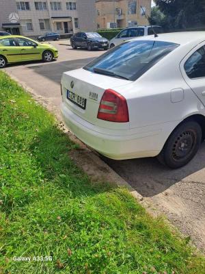 Balts Skoda Octavia 2008 Kauņa, ar dzinēja tilpumu 1.90 L un nobraukumu 270 tūkst. km par 1100 €, foto 5 vietnē AUTOMOTO.COM.LV