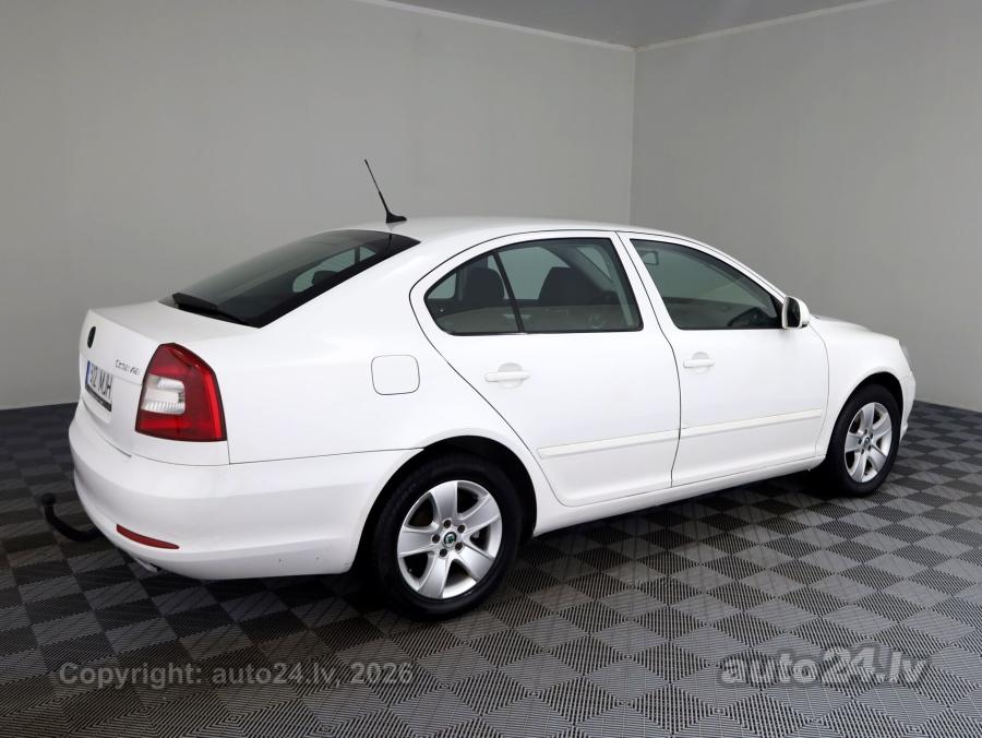 Balts Skoda Octavia 2009 Tallina, ar dzinēja tilpumu 1.90 L un nobraukumu 310 tūkst. km par 2199 €, foto 4 vietnē AUTOMOTO.COM.LV