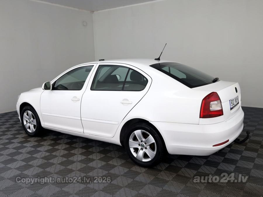 Balts Skoda Octavia 2009 Tallina, ar dzinēja tilpumu 1.90 L un nobraukumu 310 tūkst. km par 2199 €, foto 5 vietnē AUTOMOTO.COM.LV