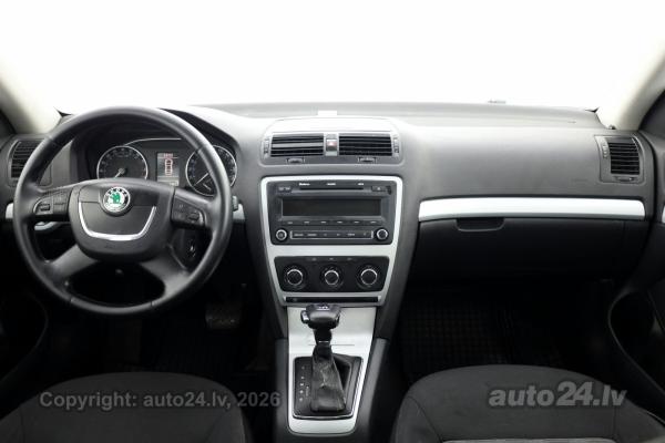 White Skoda Octavia 2009 in Tallinn, with an engine capacity of 1.90 L and mileage of 310 thousand km for 2199 €, photo 5 on AUTOMOTO.COM.LV