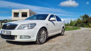 White Skoda Octavia 2009 in Vilnius, with an engine capacity of 1.80 L and mileage of 229 thousand km for 1500 €, photo 3 on AUTOMOTO.COM.LV
