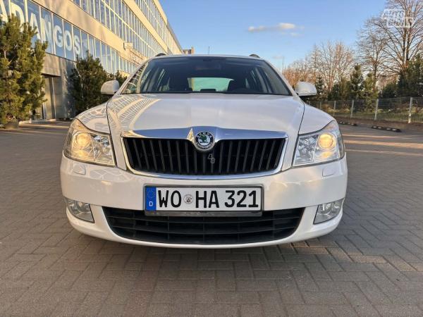 White Skoda Octavia 2010 in Plunge, with an engine capacity of 1.60 L and mileage of 232 thousand km for 3999 €, photo 2 on AUTOMOTO.COM.LV