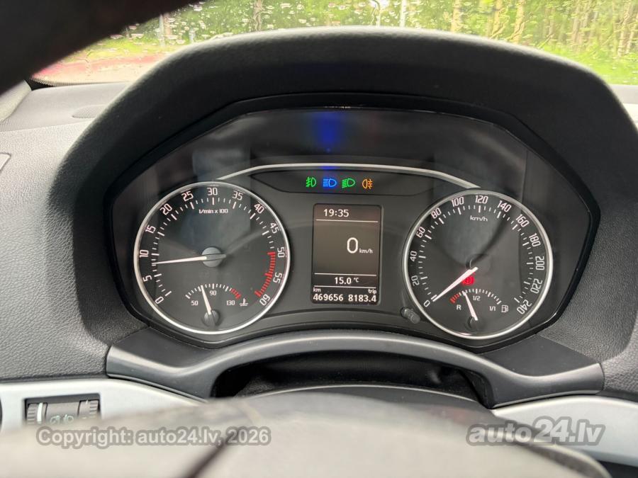 Белый Шкода Октавия 2011 в Тарту, объемом двигателя 1.60 л и пробегом 470 тыс. км за 1850 €, фото 12 на AUTOMOTO.COM.LV