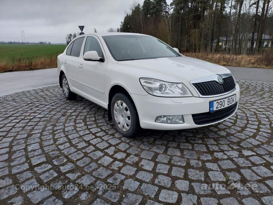 Balts Skoda Octavia 2012 Tartu, ar dzinēja tilpumu 1.80 L un nobraukumu 181 tūkst. km par 3999 €, foto 2 vietnē AUTOMOTO.COM.LV