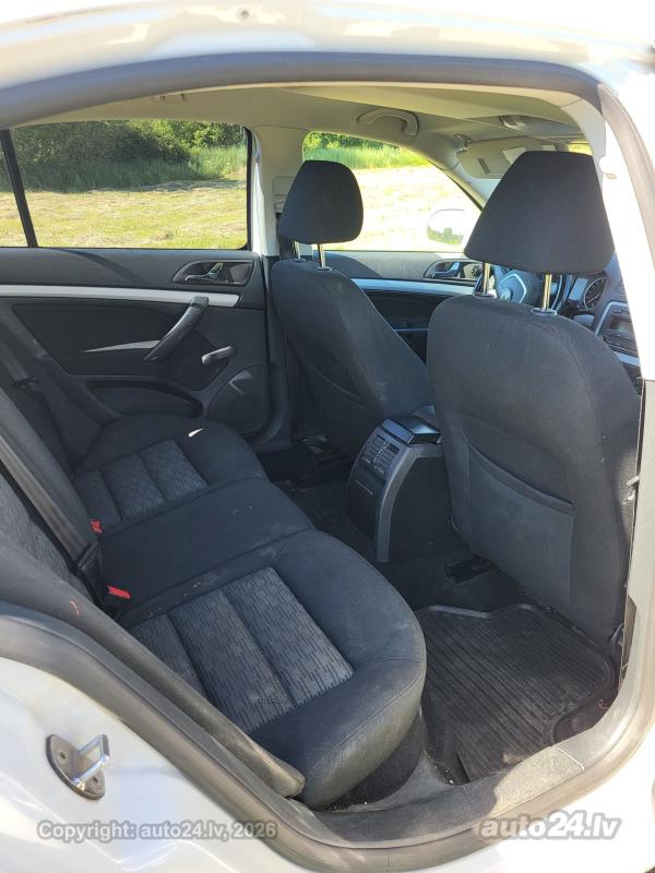 Balts Skoda Octavia 2012 Rakvere, ar dzinēja tilpumu 1.60 L un nobraukumu 280 tūkst. km par 2100 €, foto 1 vietnē AUTOMOTO.COM.LV