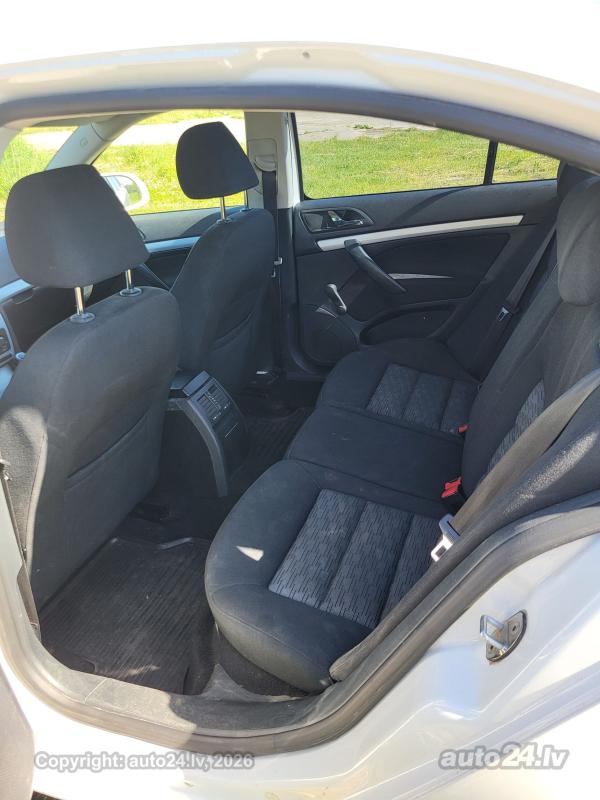 Balts Skoda Octavia 2012 Rakvere, ar dzinēja tilpumu 1.60 L un nobraukumu 280 tūkst. km par 2100 €, foto 4 vietnē AUTOMOTO.COM.LV