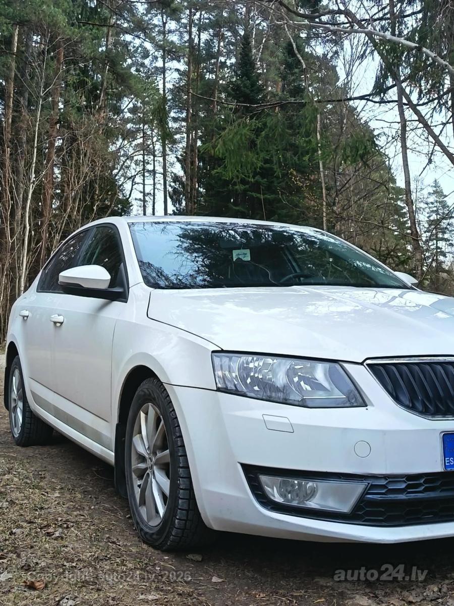 White Skoda Octavia 2013 in Tallinn, with an engine capacity of 1.40 L and mileage of 309 thousand km for 5900 €, photo 1 on AUTOMOTO.COM.LV
