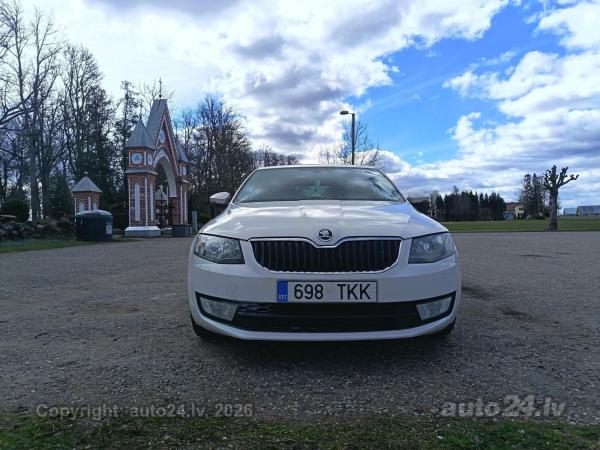 White Skoda Octavia 2013 in Tallinn, with an engine capacity of 1.40 L and mileage of 309 thousand km for 5900 €, photo 2 on AUTOMOTO.COM.LV