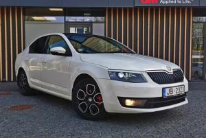 White Skoda Octavia 2013 in Riga, with an engine capacity of 2.00 L and mileage of 225 thousand km for 9490 €, photo  on AUTOMOTO.COM.LV