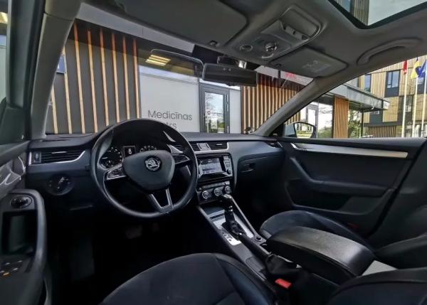 White Skoda Octavia 2013 in Riga, with an engine capacity of 2.00 L and mileage of 225 thousand km for 9490 €, photo 6 on AUTOMOTO.COM.LV