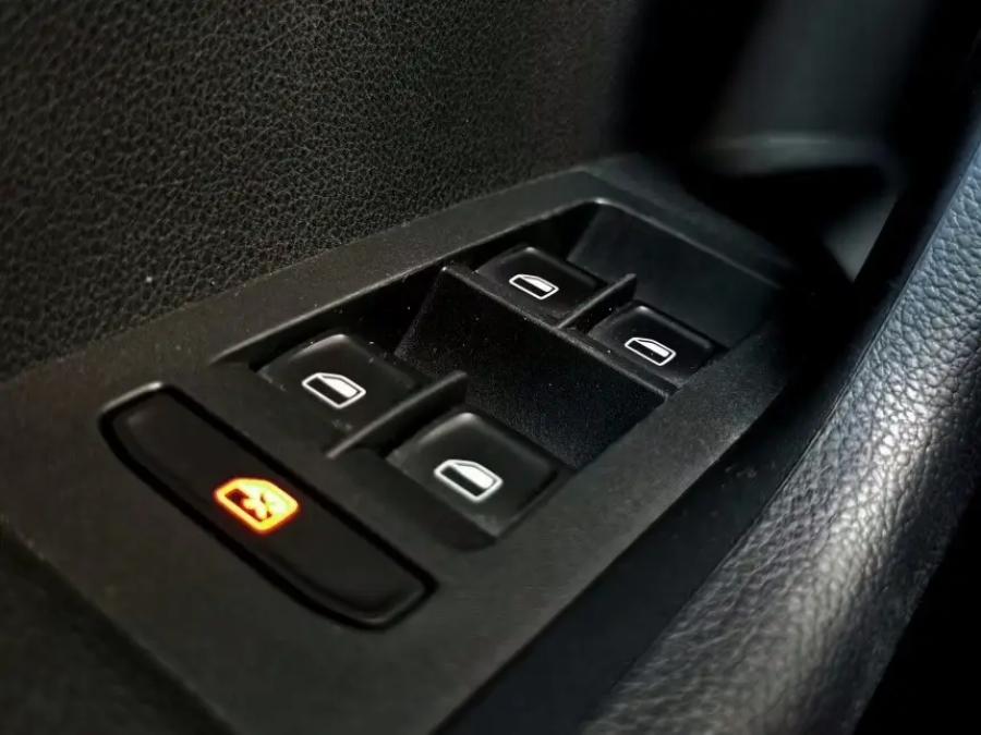 Balts Skoda Octavia 2013 Rīga, ar dzinēja tilpumu 2.00 L un nobraukumu 225 tūkst. km par 9490 €, foto 16 vietnē AUTOMOTO.COM.LV