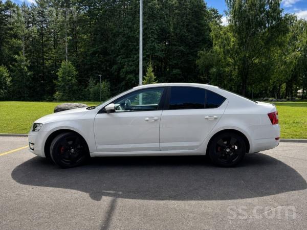 White Skoda Octavia 2013 in Riga, with an engine capacity of 1.80 L and mileage of 217 thousand km for 7950 €, photo 4 on AUTOMOTO.COM.LV