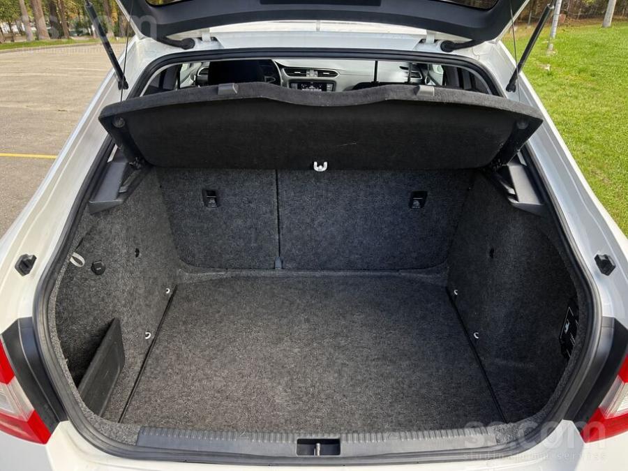 White Skoda Octavia 2013 in Riga, with an engine capacity of 1.80 L and mileage of 217 thousand km for 7950 €, photo 8 on AUTOMOTO.COM.LV