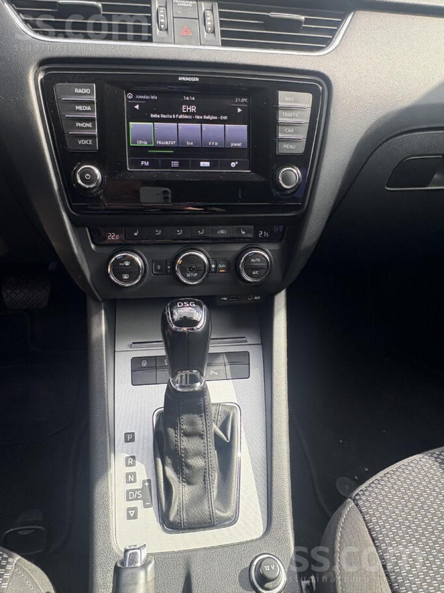 White Skoda Octavia 2013 in Riga, with an engine capacity of 1.80 L and mileage of 217 thousand km for 7950 €, photo 9 on AUTOMOTO.COM.LV