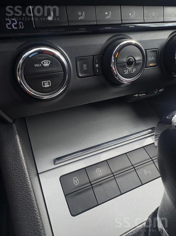White Skoda Octavia 2013 in Riga, with an engine capacity of 1.80 L and mileage of 217 thousand km for 7950 €, photo 9 on AUTOMOTO.COM.LV