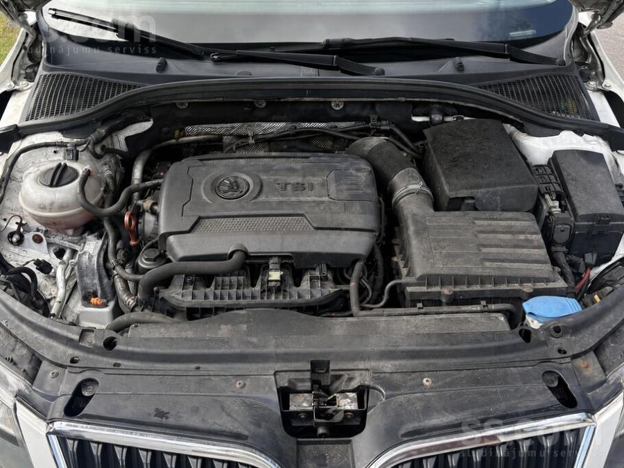 White Skoda Octavia 2013 in Riga, with an engine capacity of 1.80 L and mileage of 217 thousand km for 7950 €, photo 13 on AUTOMOTO.COM.LV