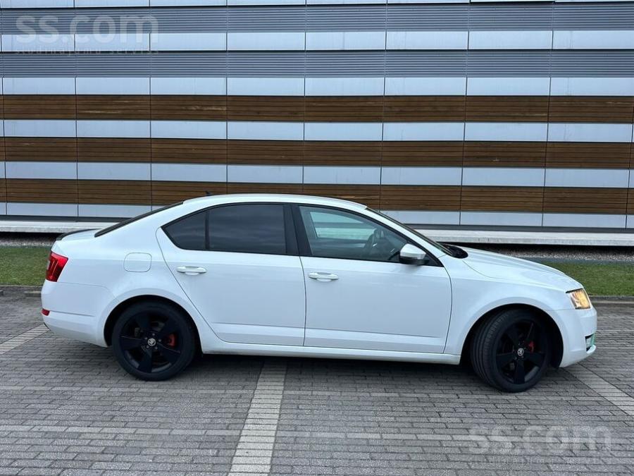 White Skoda Octavia 2013 in Riga, with an engine capacity of 1.80 L and mileage of 218 thousand km for 7950 €, photo 3 on AUTOMOTO.COM.LV