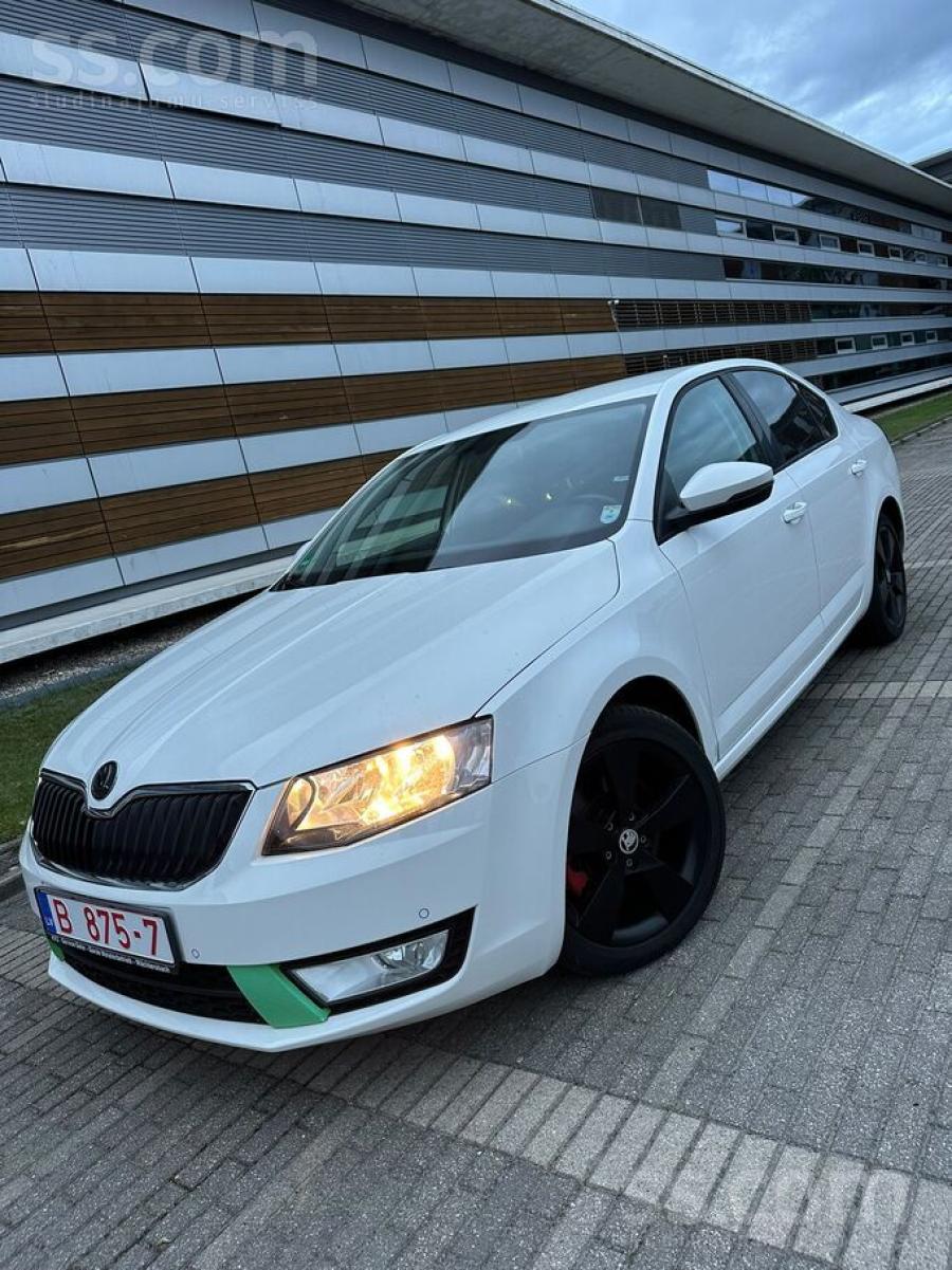 White Skoda Octavia 2013 in Riga, with an engine capacity of 1.80 L and mileage of 218 thousand km for 7950 €, photo 4 on AUTOMOTO.COM.LV