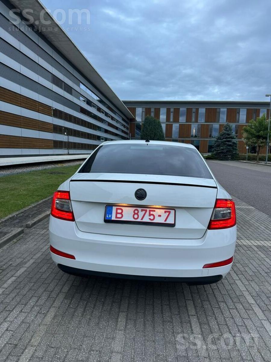 White Skoda Octavia 2013 in Riga, with an engine capacity of 1.80 L and mileage of 218 thousand km for 7950 €, photo 7 on AUTOMOTO.COM.LV