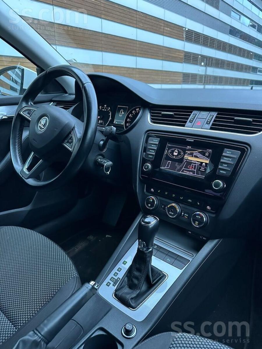White Skoda Octavia 2013 in Riga, with an engine capacity of 1.80 L and mileage of 218 thousand km for 7950 €, photo 17 on AUTOMOTO.COM.LV
