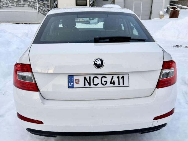 Balts Skoda Octavia 2014 Viļņa, ar dzinēja tilpumu 1.60 L un nobraukumu 210 tūkst. km par 4850 €, foto 4 vietnē AUTOMOTO.COM.LV
